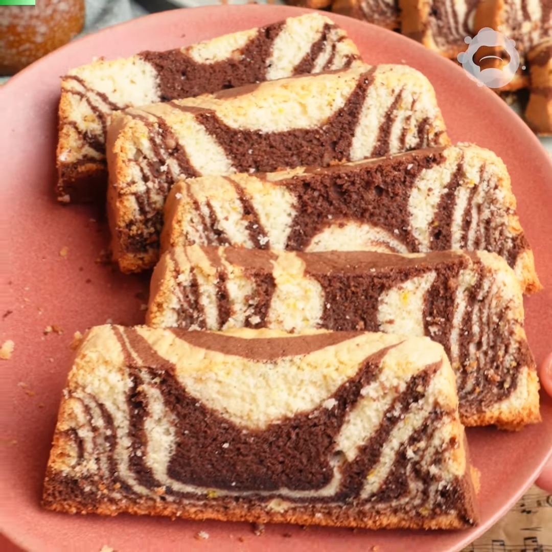 Chec marmorat - Chec moale și pufos, aromat cu vanilie și cacao